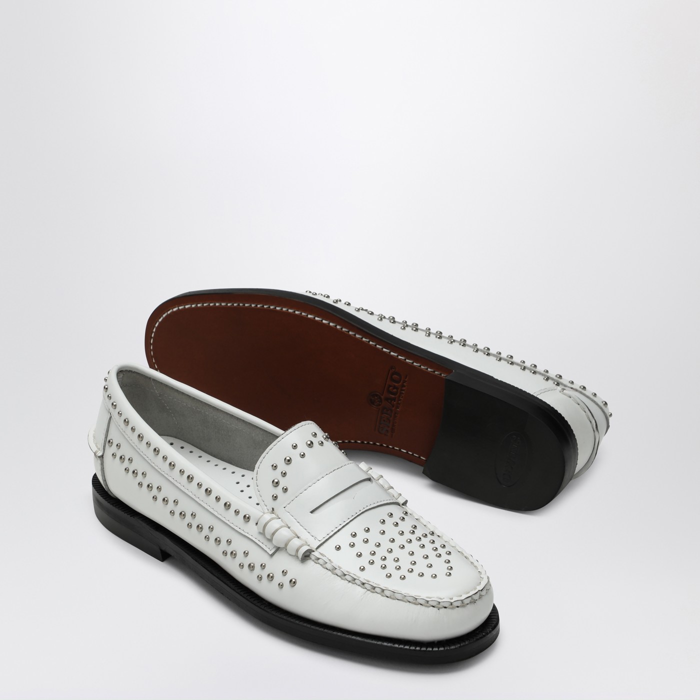 Sebago Classic Dan loafer white with studs | TheDoubleF