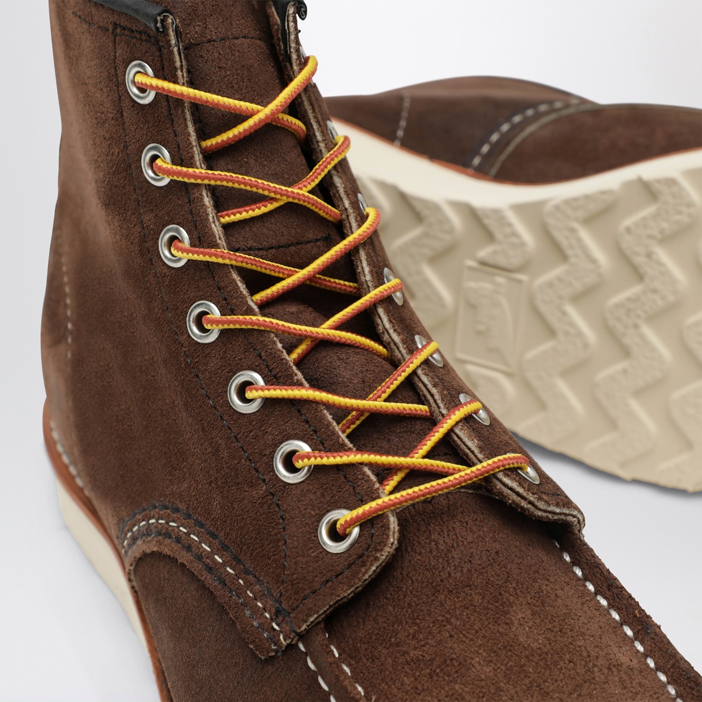 Red Wing Chaussures Classic Moc en Cuir Chocolat | TheDoubleF