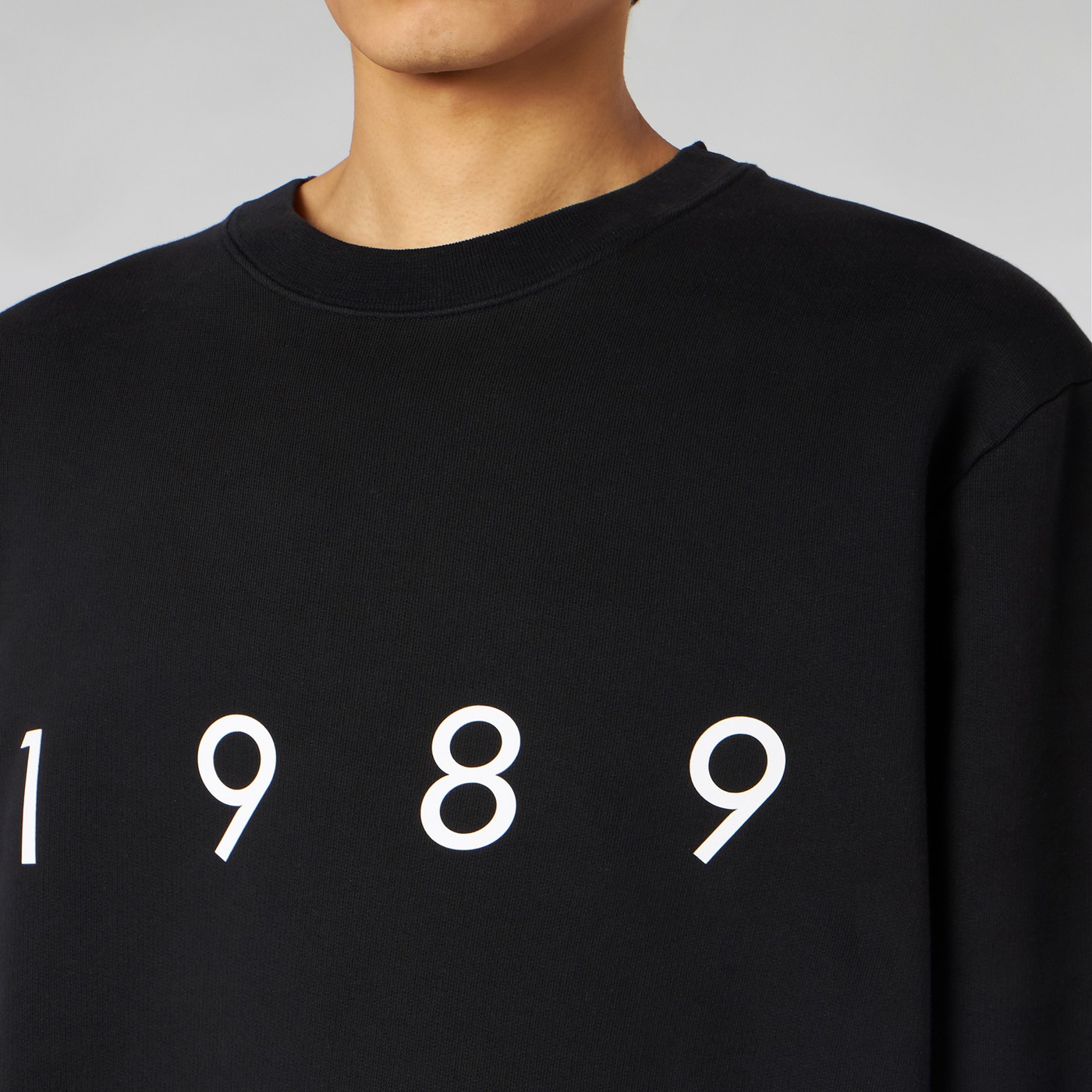 1989 STUDIO crew-neck sweatshirt Logo black | TheDoubleF