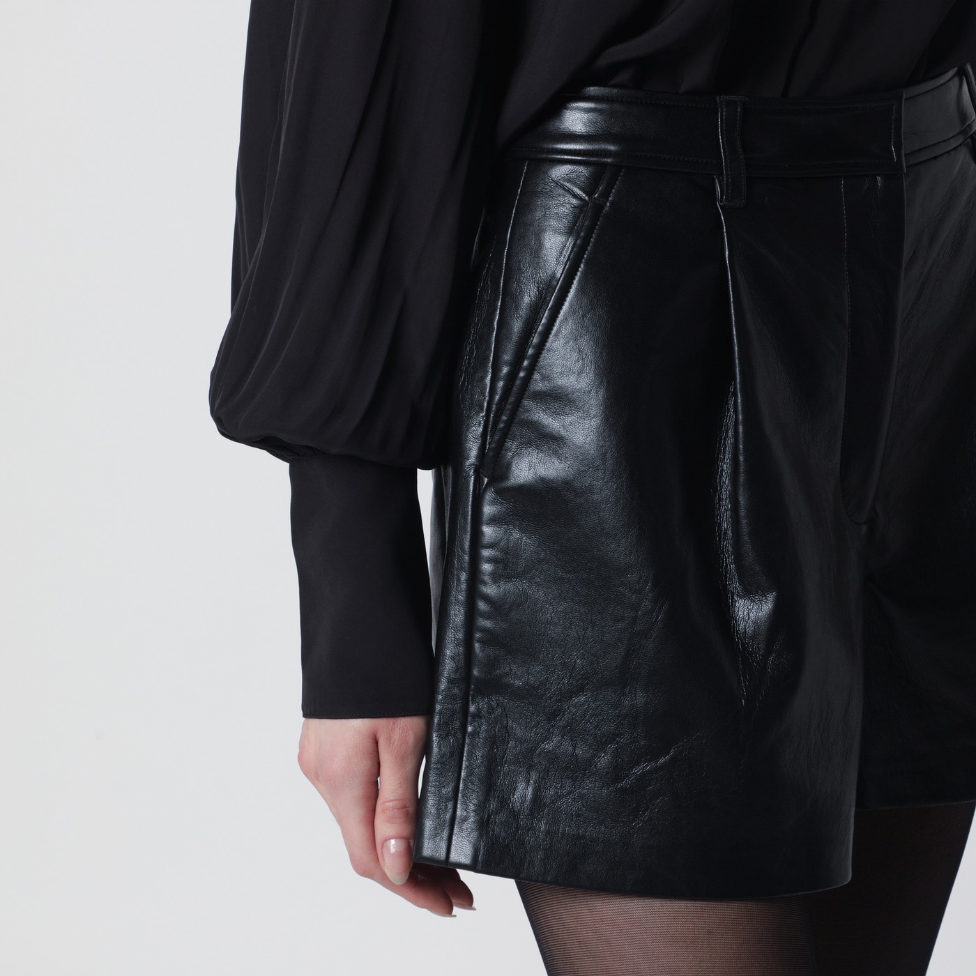 ANINE BING Black Trent shorts in leather blend | TheDoubleF