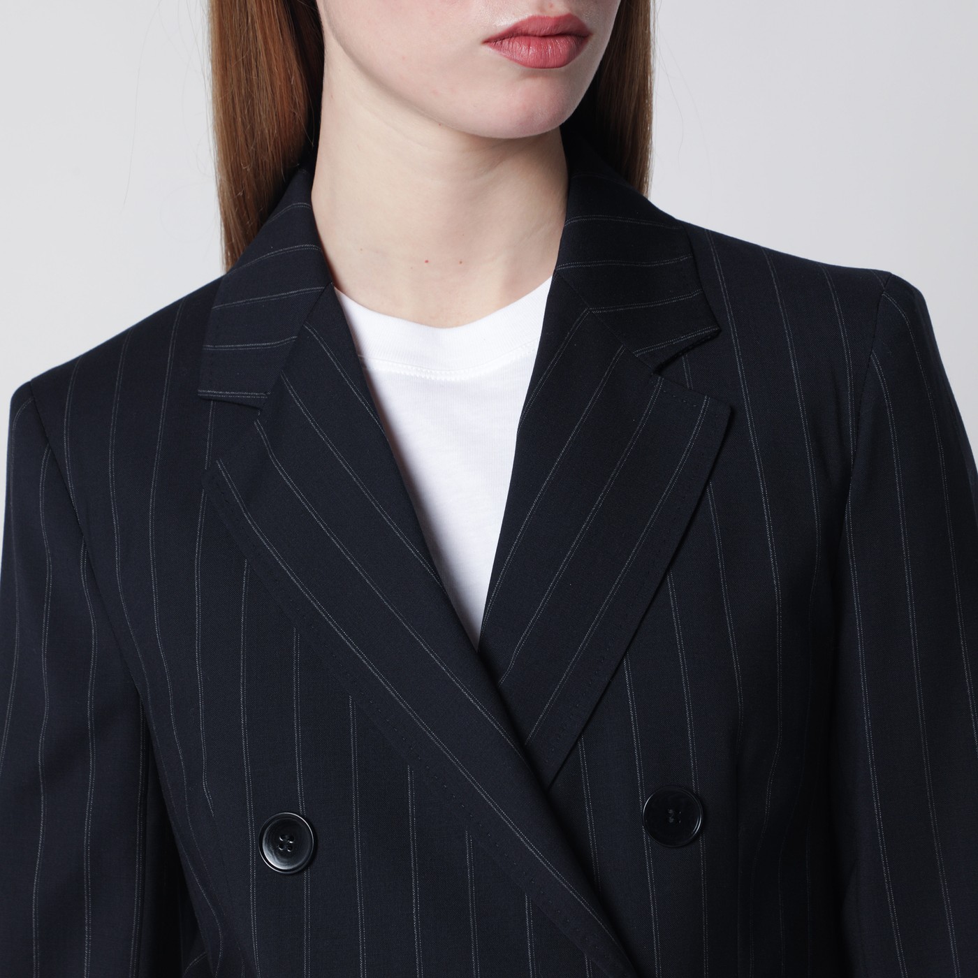 Max Mara Studio Veste croisée bleue en laine à fines rayures | TheDoubleF