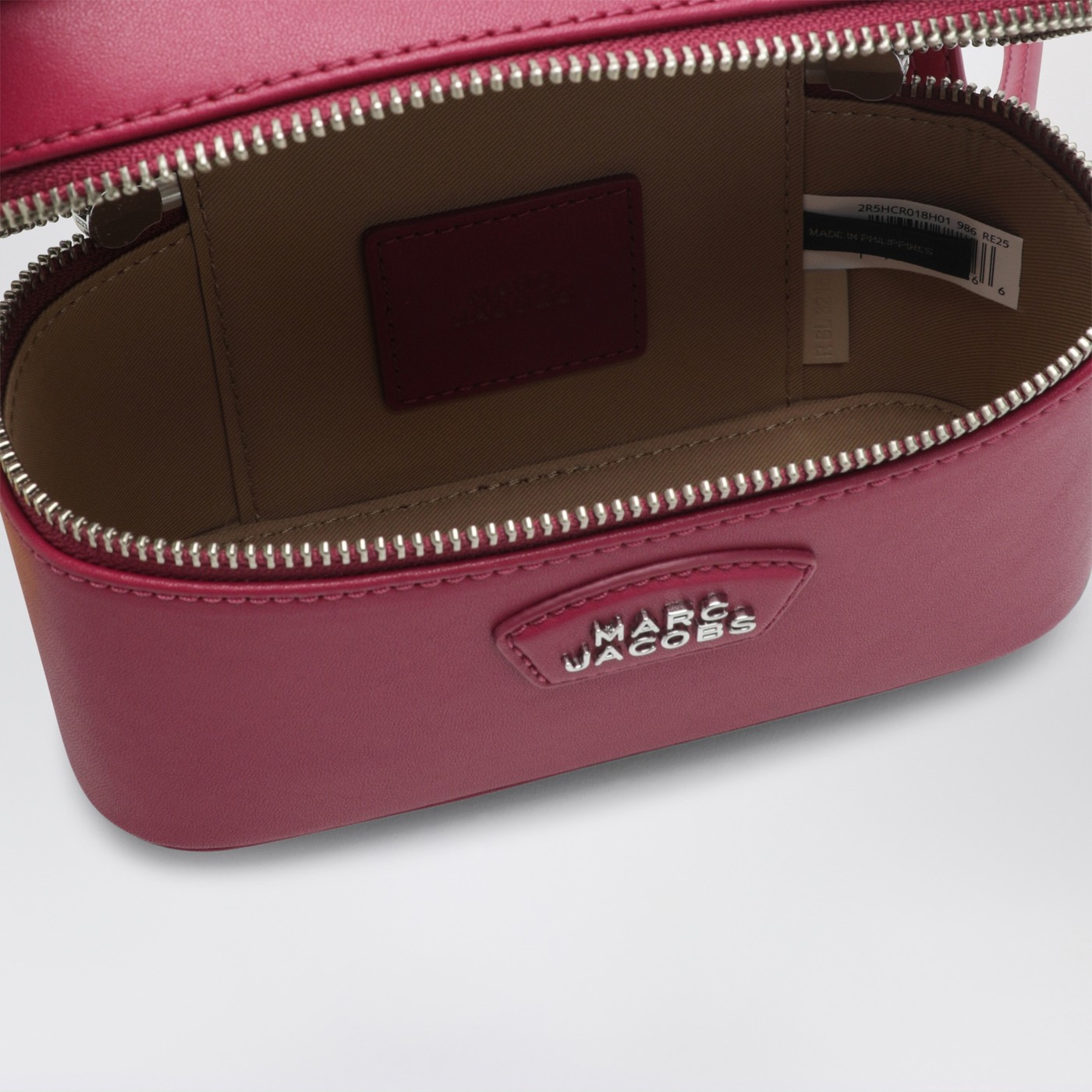 Marc Jacobs The Everyday Vanity Bag in fuchsia | TheDoubleF
