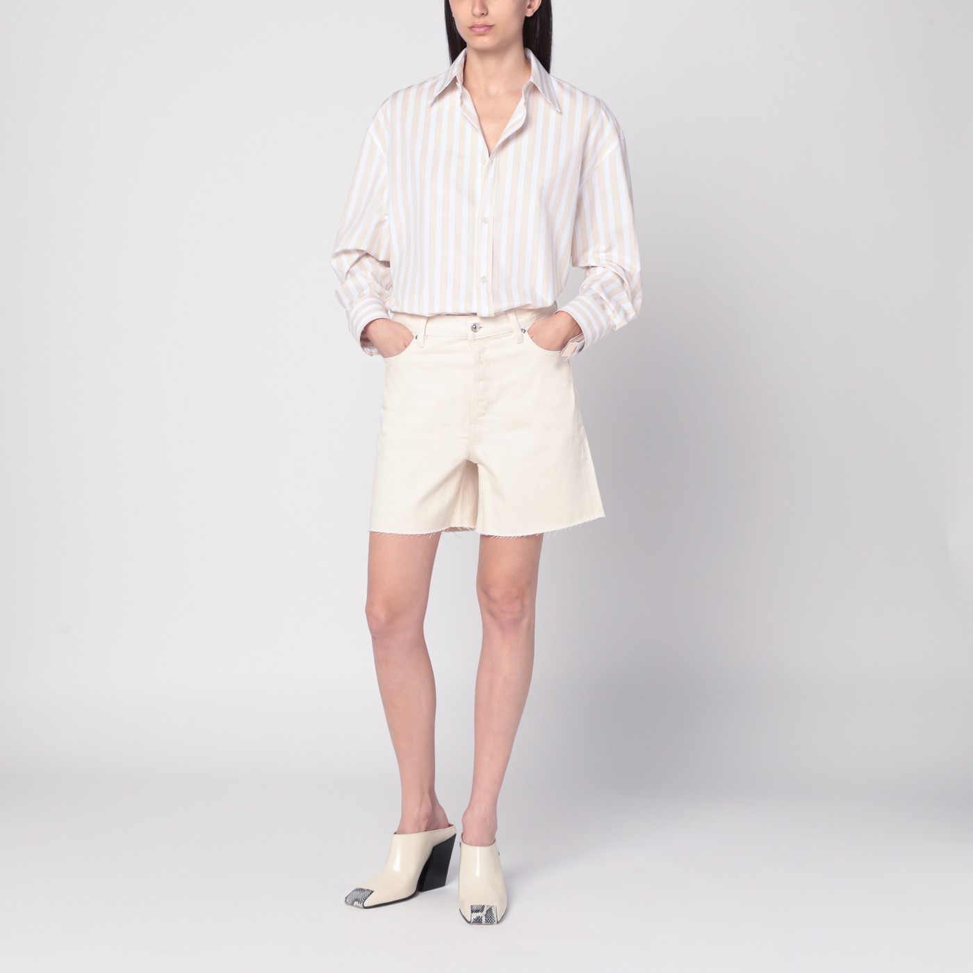 Frame Bermuda couleur beurre en denim | TheDoubleF