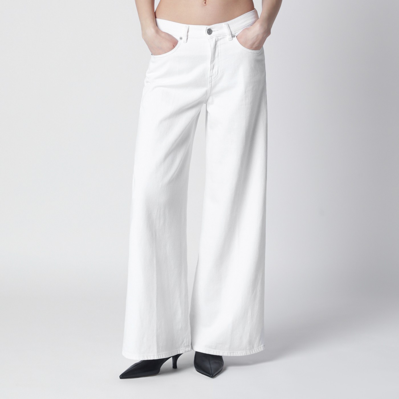 Diesel White Flare 1978 D-Akemi jeans | TheDoubleF