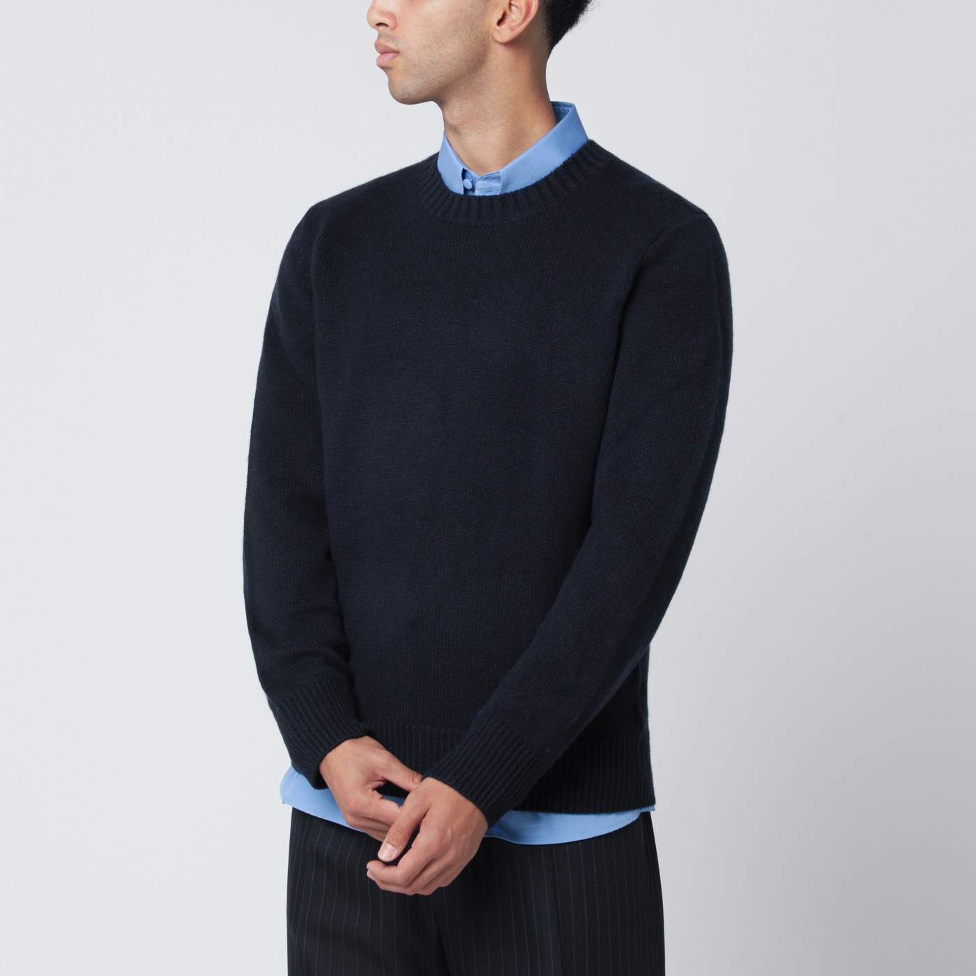 Soft Goat Navy blue cashmere crewneck sweater | TheDoubleF