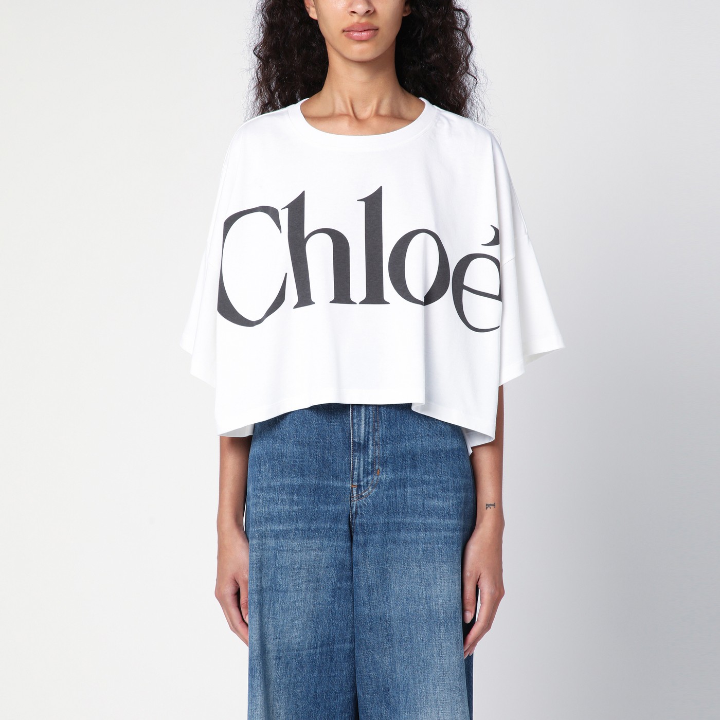 Chloé White boxy T-shirt with logo print | TheDoubleF