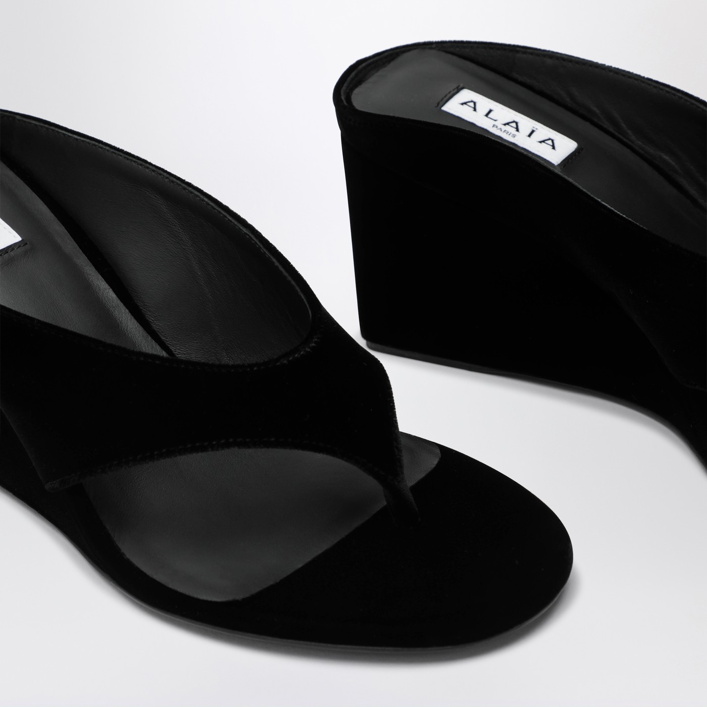 Alaïa Thong mules with wedge in black velvet | TheDoubleF