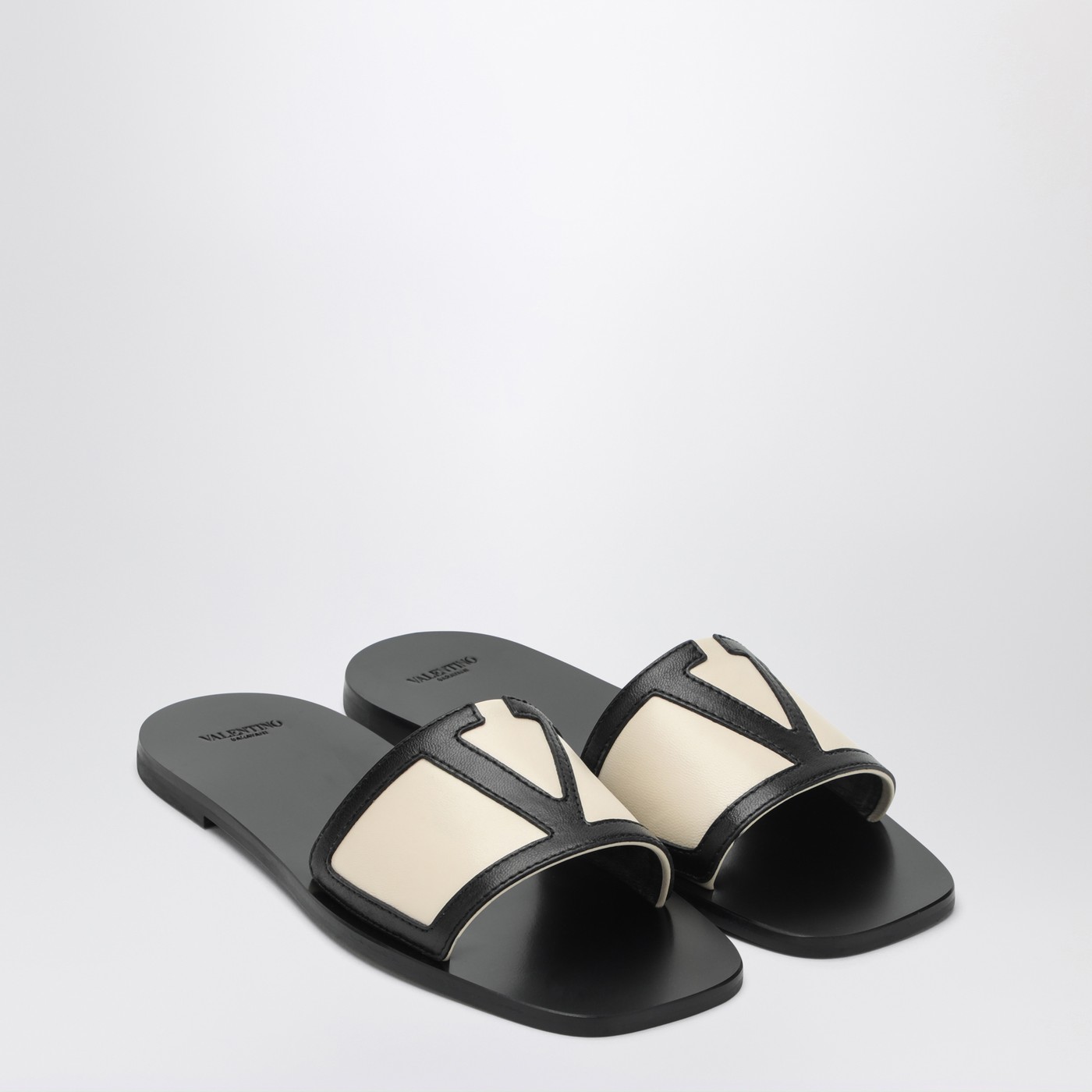 Valentino Garavani Viva Superstar black canvas slide sandal | TheDoubleF