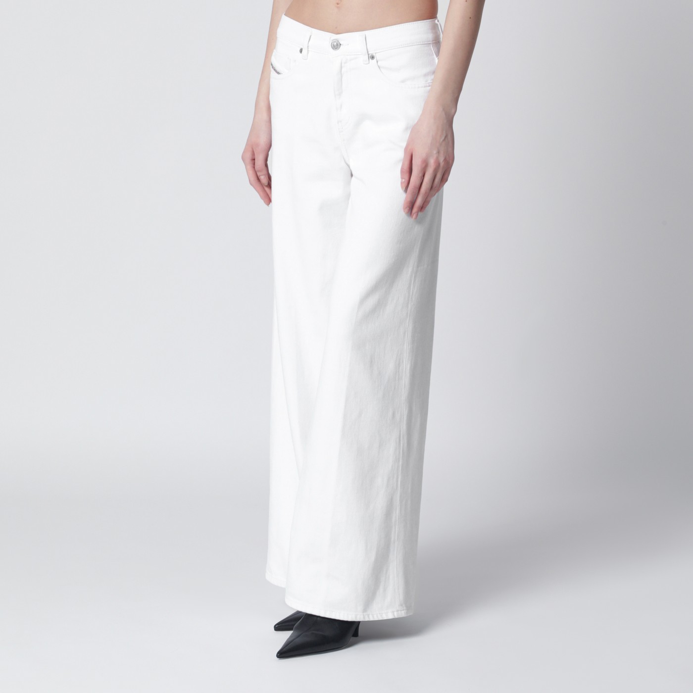 Diesel White Flare 1978 D-Akemi jeans | TheDoubleF
