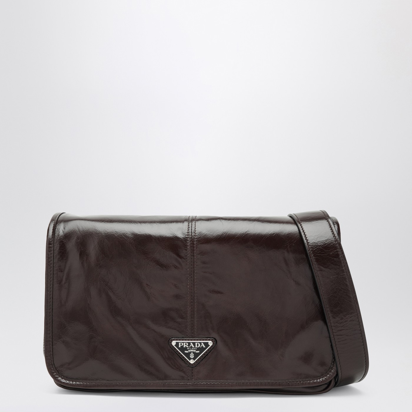 Prada Borsa a tracolla marrone con patta | TheDoubleF