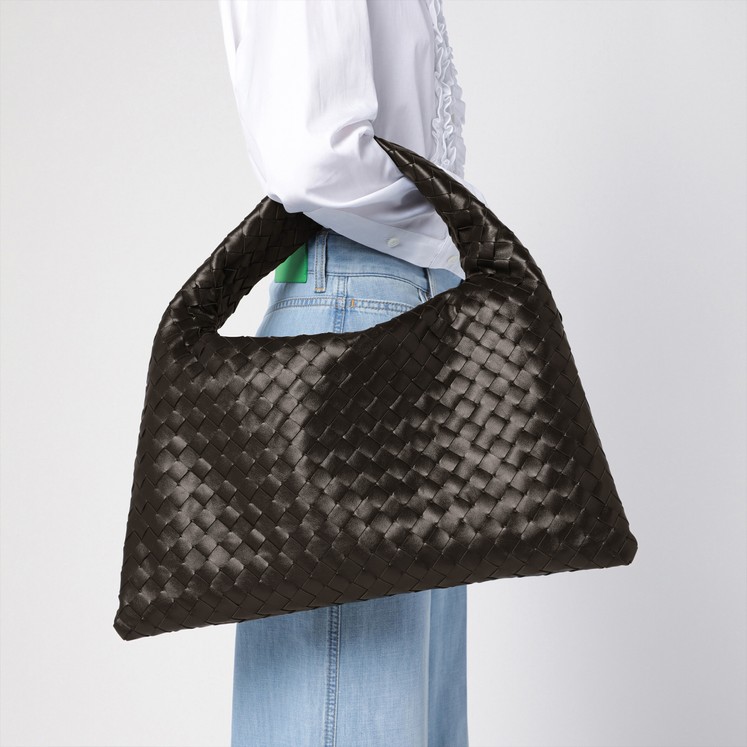 Bottega Veneta Hop shoulder bag small Dark Praline | TheDoubleF