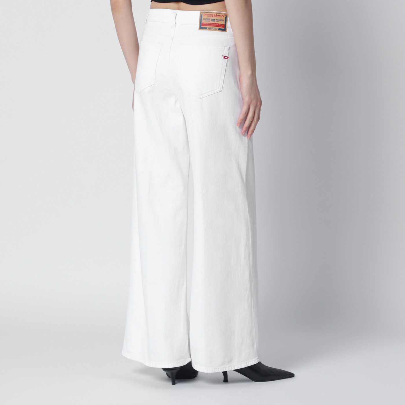 Diesel Weiße Flare 1978 D-Akemi Jeans | TheDoubleF