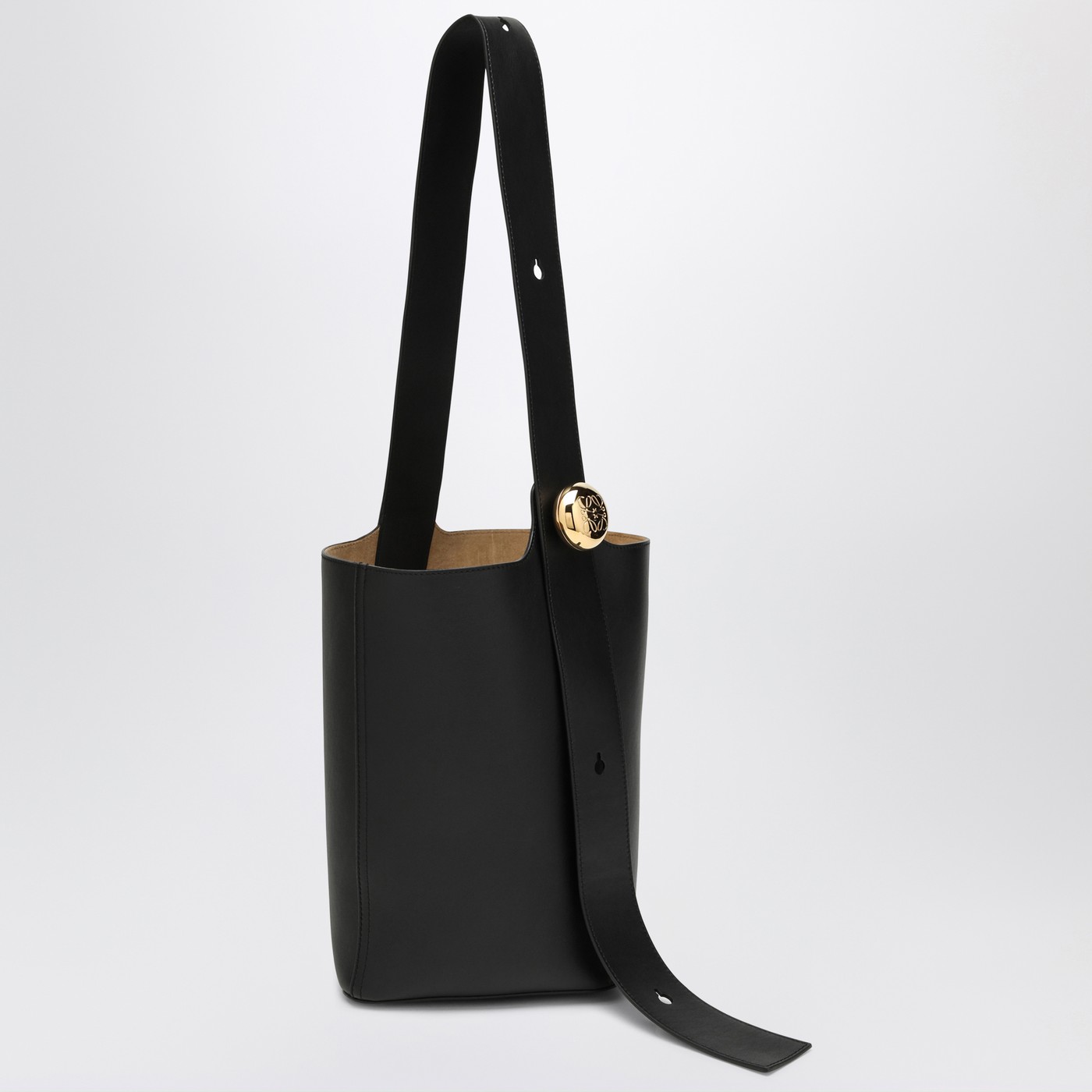 Loewe Black calfskin Pebble Bucket medium bag | TheDoubleF