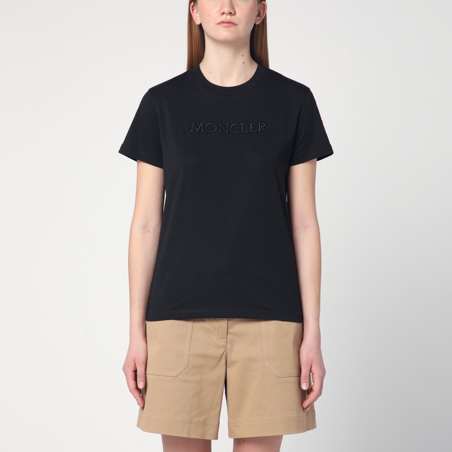 Moncler shorts and t shirt store