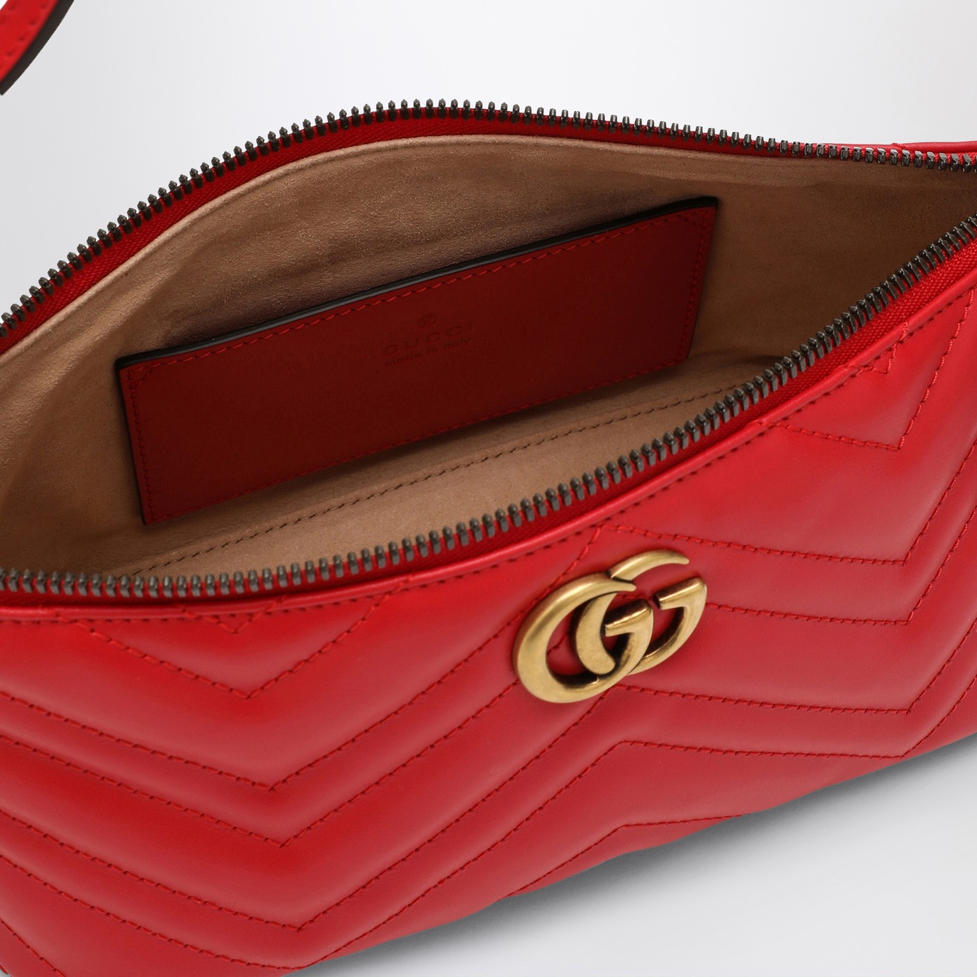 GUCCI GG Marmont red small shoulder bag | TheDoubleF