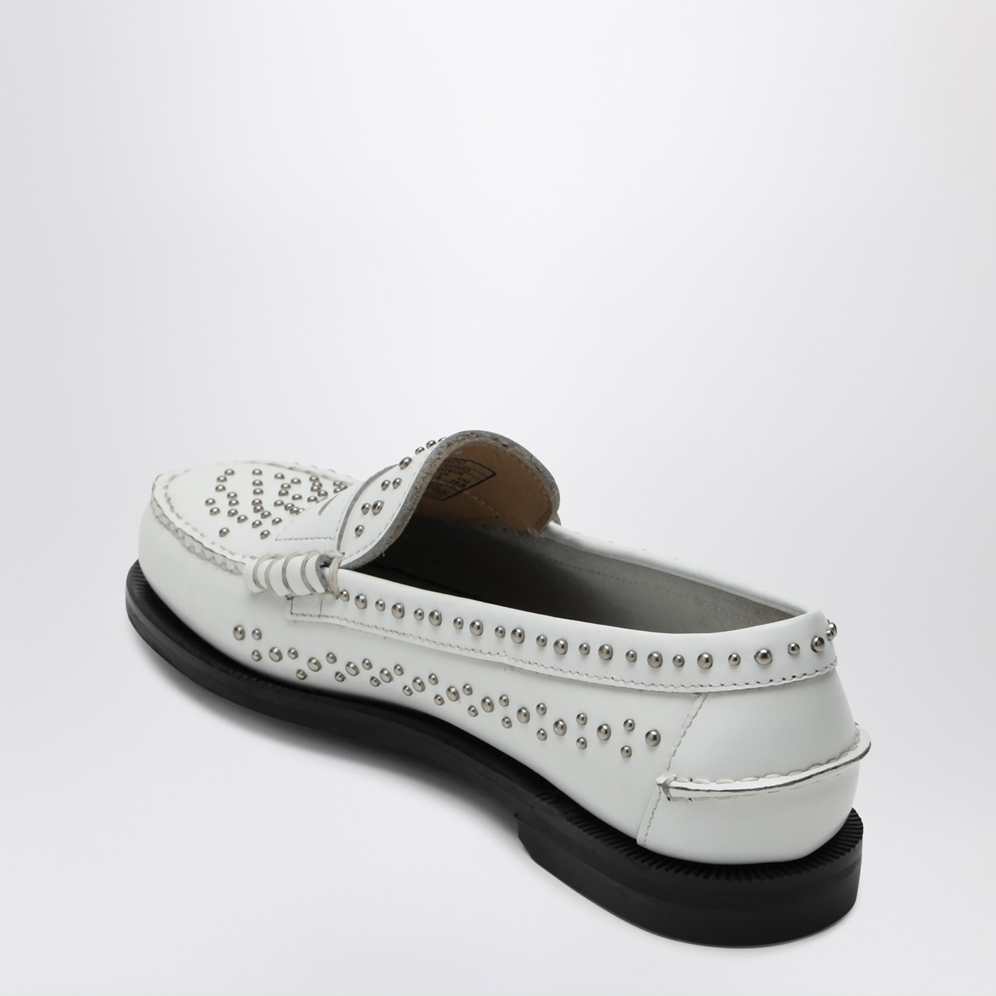Sebago Classic Dan loafer white with studs | TheDoubleF