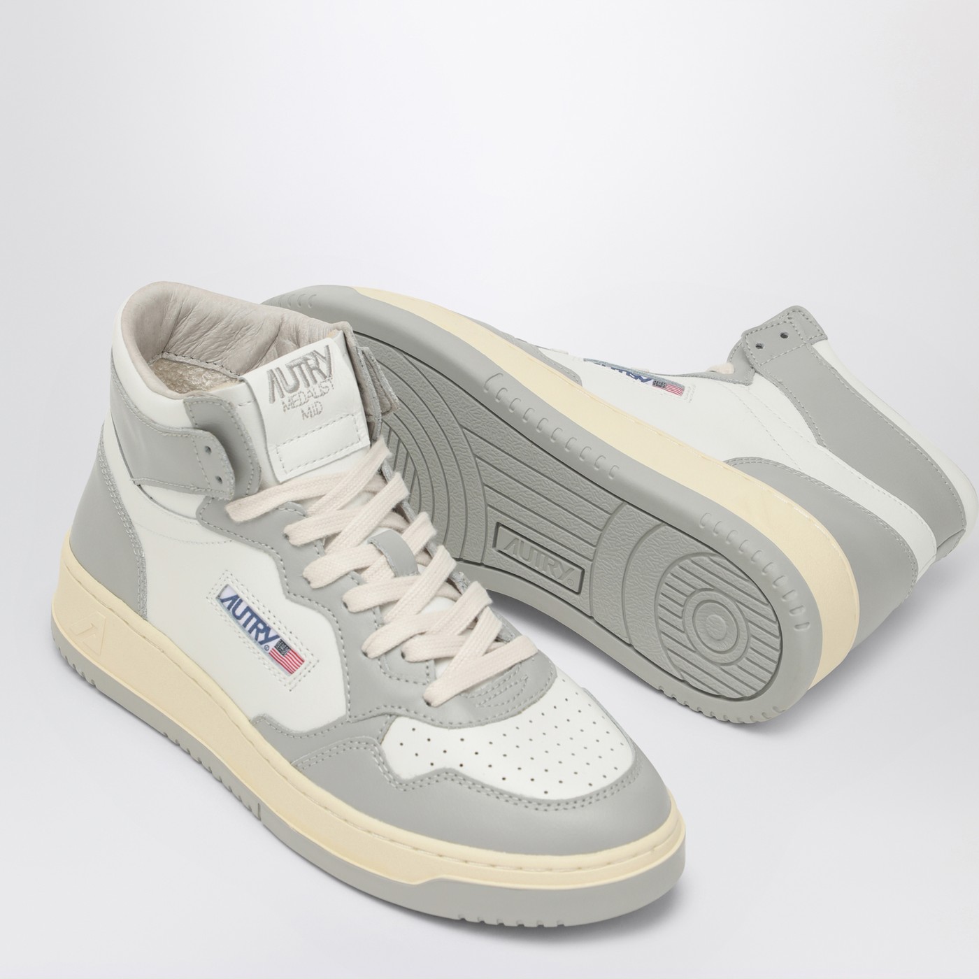 AUTRY Medalist Mid sneakers in white/light grey leather | TheDoubleF