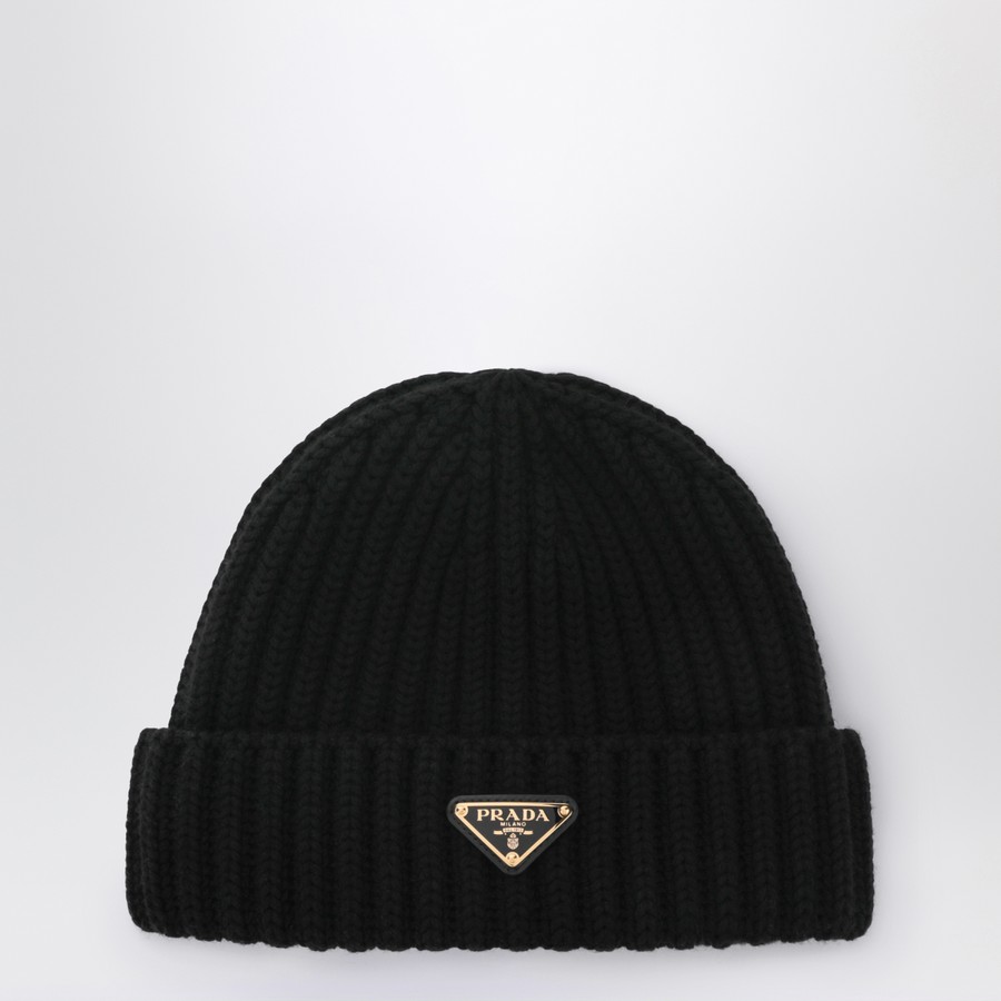 prada snow hat